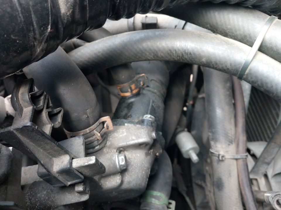 8200155515 Крышка термостата Рено Megane 2(Меган 2) K4M760, 761 ->17/01 ...