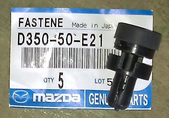 D35050E21 Пистон крепления бампера Mazda | Запчасти на DRIVE2