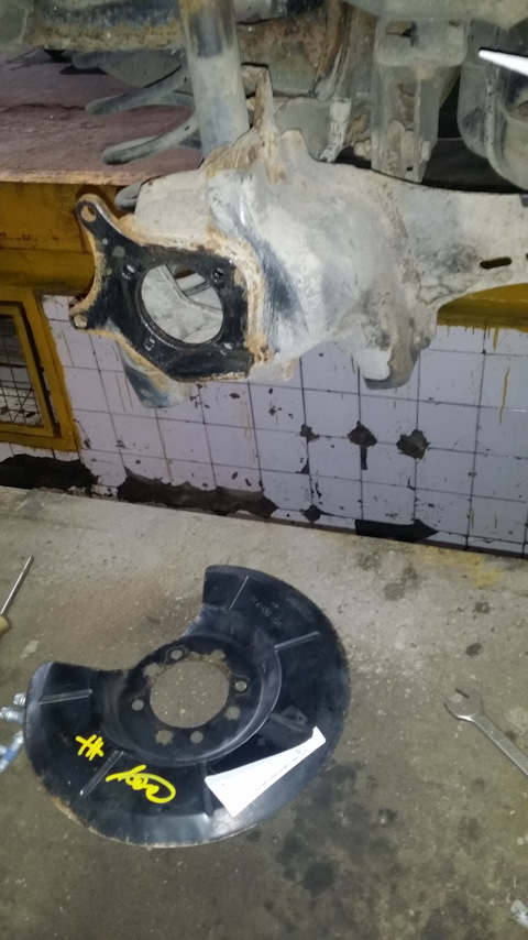 1471746 Болт M10x25мм суппорта / Ford | Запчасти на DRIVE2