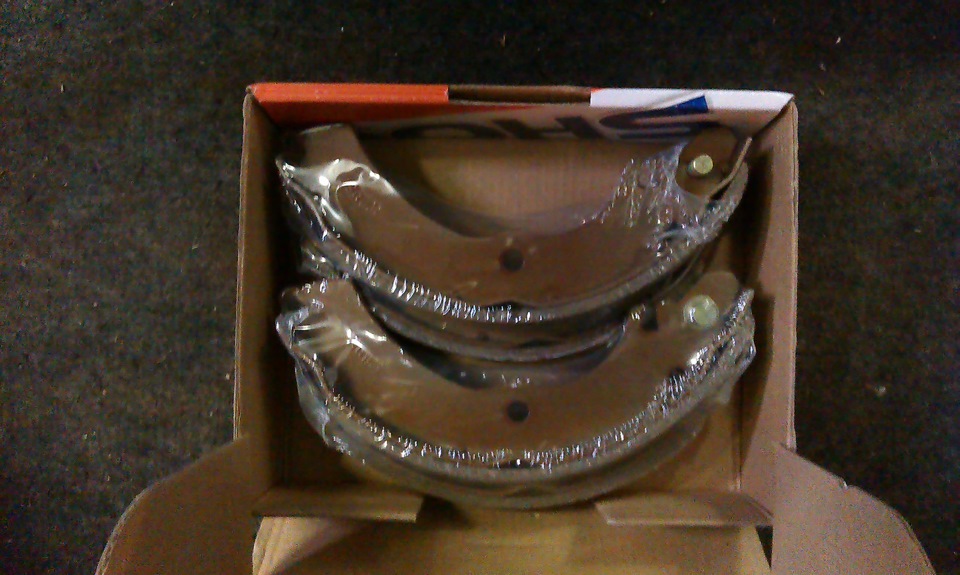 Колодки и отбойники — Mitsubishi Lancer VIII, 1,5 л, 2002 года | своими ...