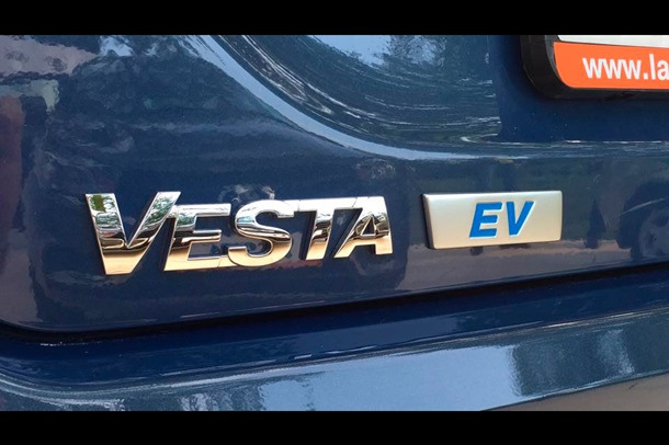 АвтоВАЗ представила прототип электрического седана Lada Vesta EV. — DRIVE2