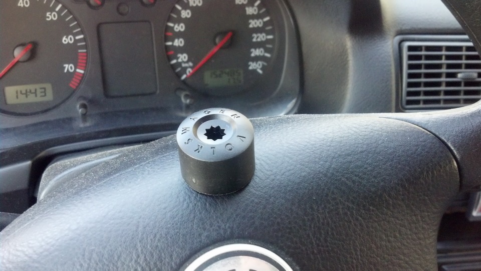 Колпачки колес — Volkswagen Golf Variant (Mk4), 1,6 л, 2003 года ...