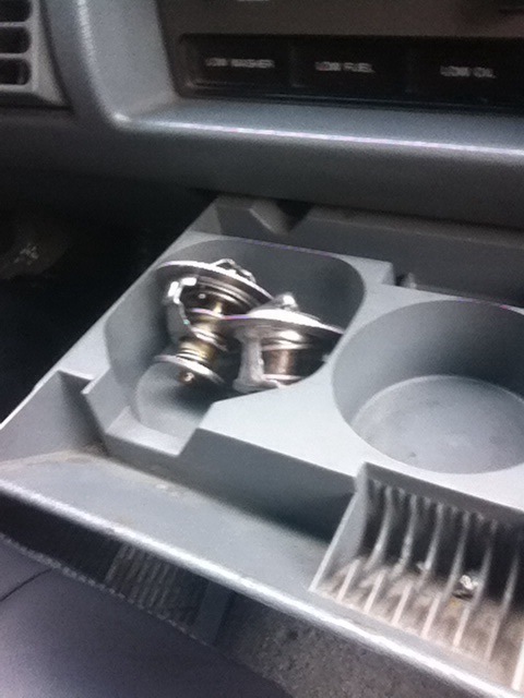 Эпопея с термостатом — Chevrolet Caprice (4G), 5 л, 1991 года | своими ...