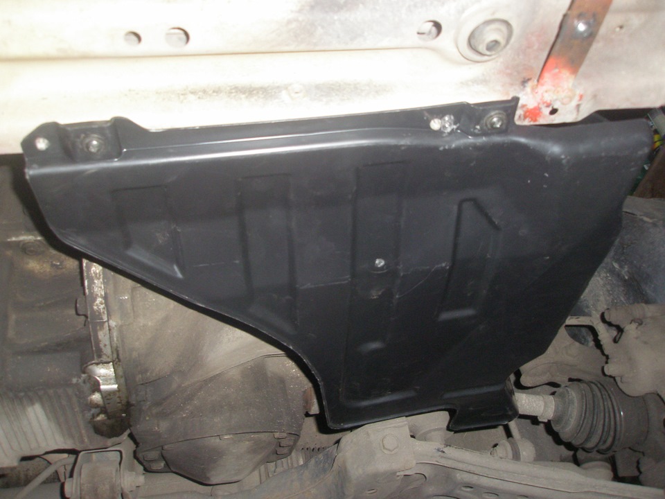 Водоотражатель левый — Chevrolet Aveo Sedan (1G), 1,5 л, 2006 года ...