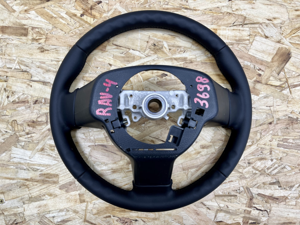 Руль Toyota rav4 экокожа на Toyota RAV4 (II). | 5 000 ₽ в городе Санкт ...