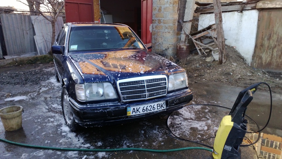 Мойка во дворе + (проверка телефона) NOKIA LUMIA 820 — Mercedes-Benz E ...
