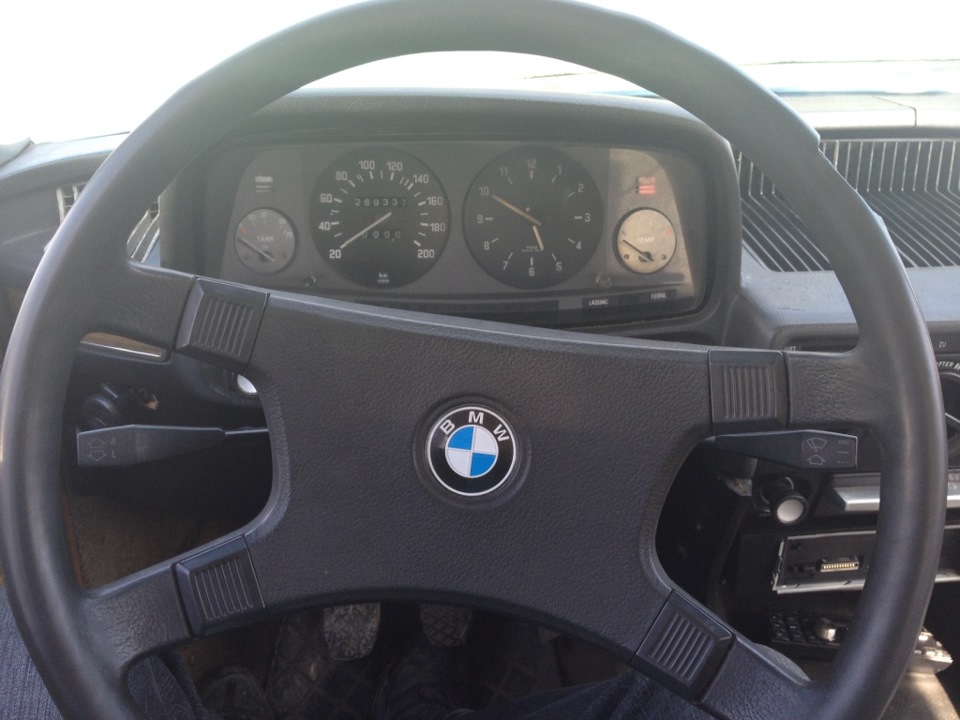 фото подкапотки, салона — BMW 5 series (E12), 2 л, 1975 года | фотография | DRIVE2