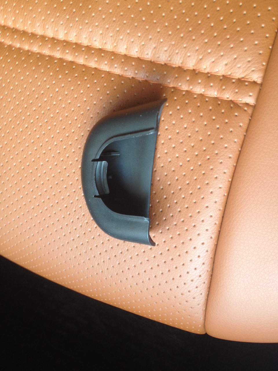 Крышка буксировочного крюка — Volkswagen Polo Sedan, 1,6 л, 2014 года ...