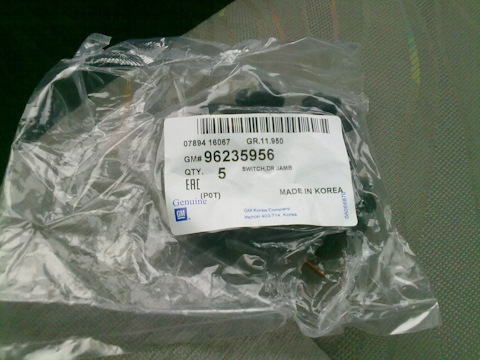 96235956 Концевой выключатель двери / Chevrolet 97~ GM | Запчасти на DRIVE2