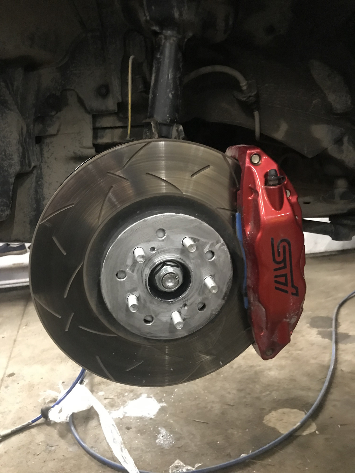 Передние щитки от легаси под 326-ой диск. Замена передних ступичных ...