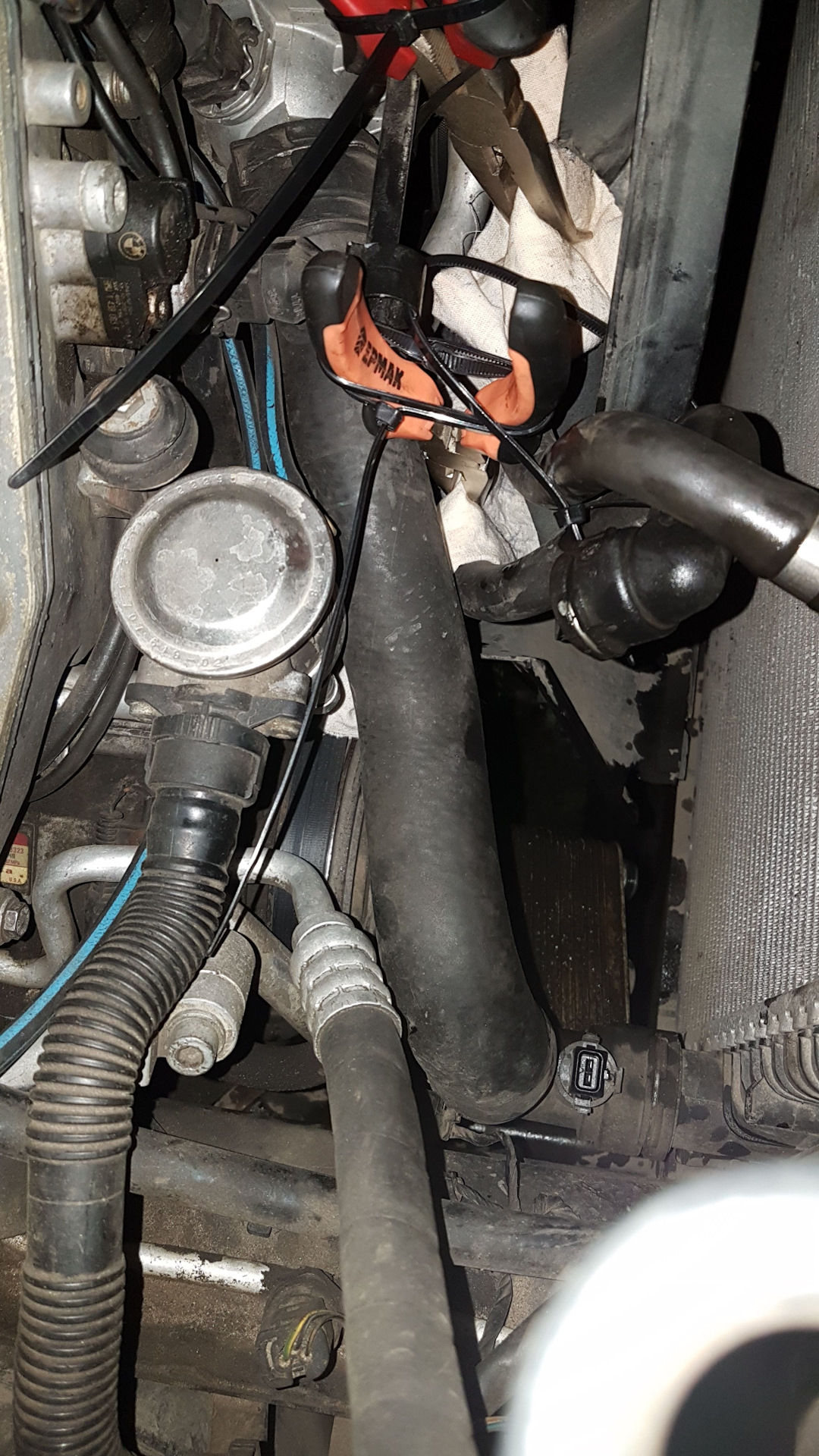 Замена платы теплообменника — BMW X5 (E53), 4,6 л, 2002 года | поломка ...