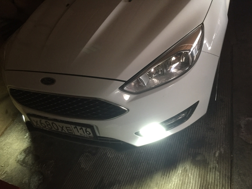 Ходовые огни — Ford Focus Sedan III, 1,6 л, 2016 года | стайлинг | DRIVE2