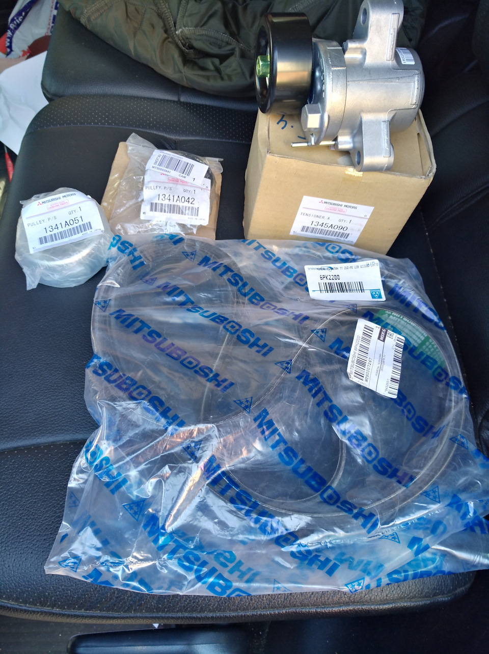 1341A042 Обводной ролик приводного ремня CITROEN C4/MMC ASX/LANCER ...