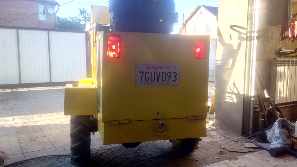 Фонарики — Тракторок UBT-01-750, 0,8 л, 2016 года | стайлинг | DRIVE2