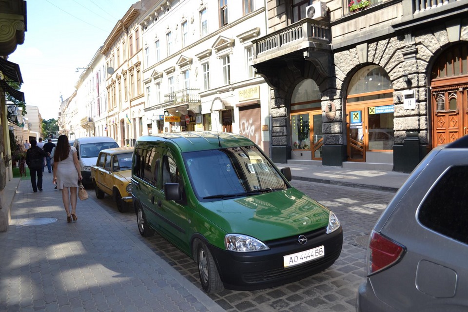 Поездка во Львов. опять=) — Opel Combo C, 1,7 л, 2008 года ...