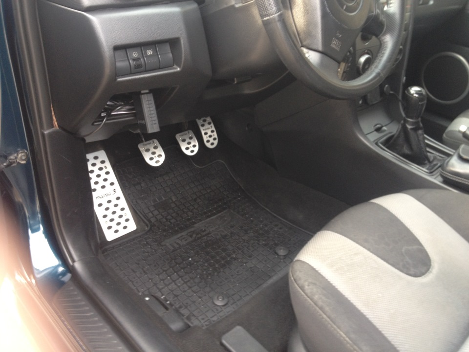 Накладки на педали — Mazda 3 (1G) BK, 2 л, 2007 года | стайлинг | DRIVE2