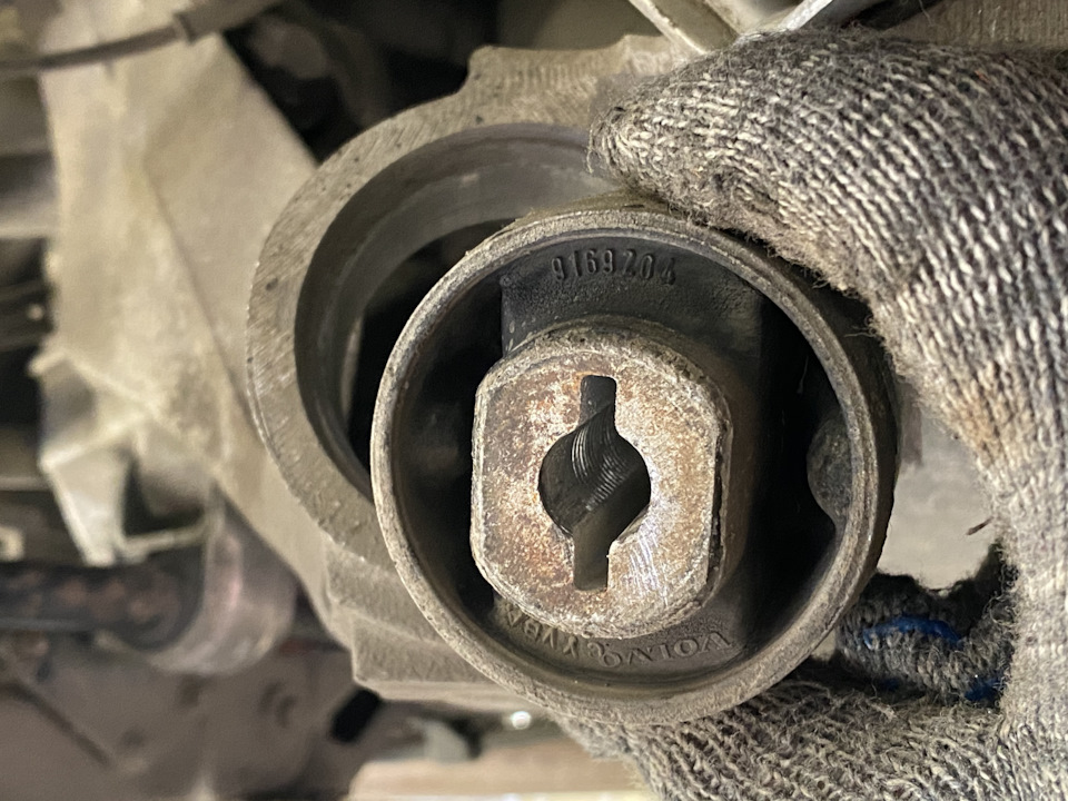 9169204 САЙЛЕНТБЛОК ЗАДНЕЙ БАЛКИ. Volvo | Запчасти на DRIVE2