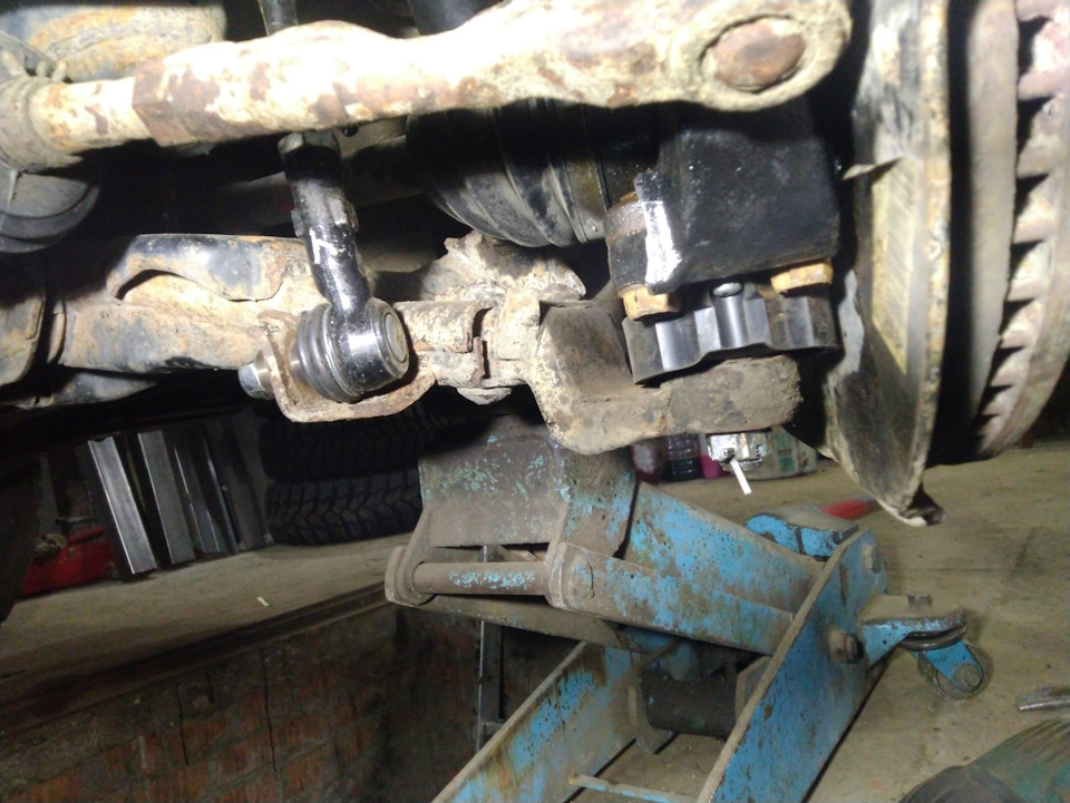 35. Марафет по передней подвеске — Toyota Sequoia (1G), 4,7 л, 2007 ...