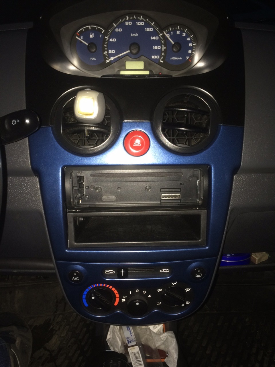 центральная консоль — Chevrolet Spark (M200/M250), 1 л, 2006 года ...