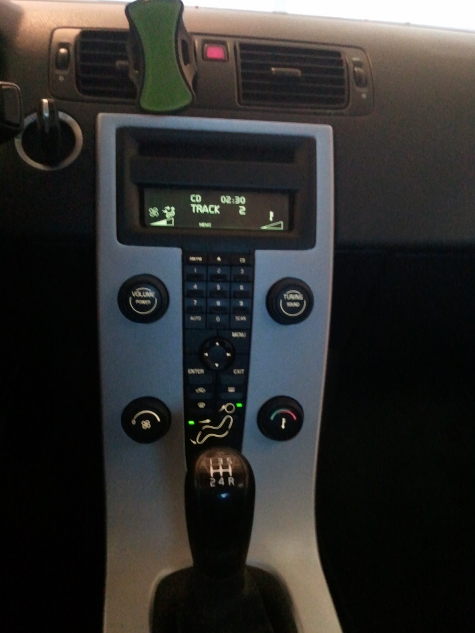 Обновление центральной консоли — Volvo S40 (2G), 1,8 л, 2007 года ...