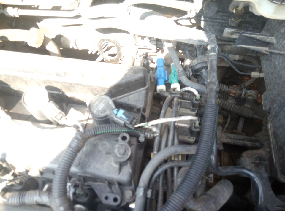 -9- Замена заслонки коллектора — Volvo S40 (2G), 1,8 л, 2008 года ...