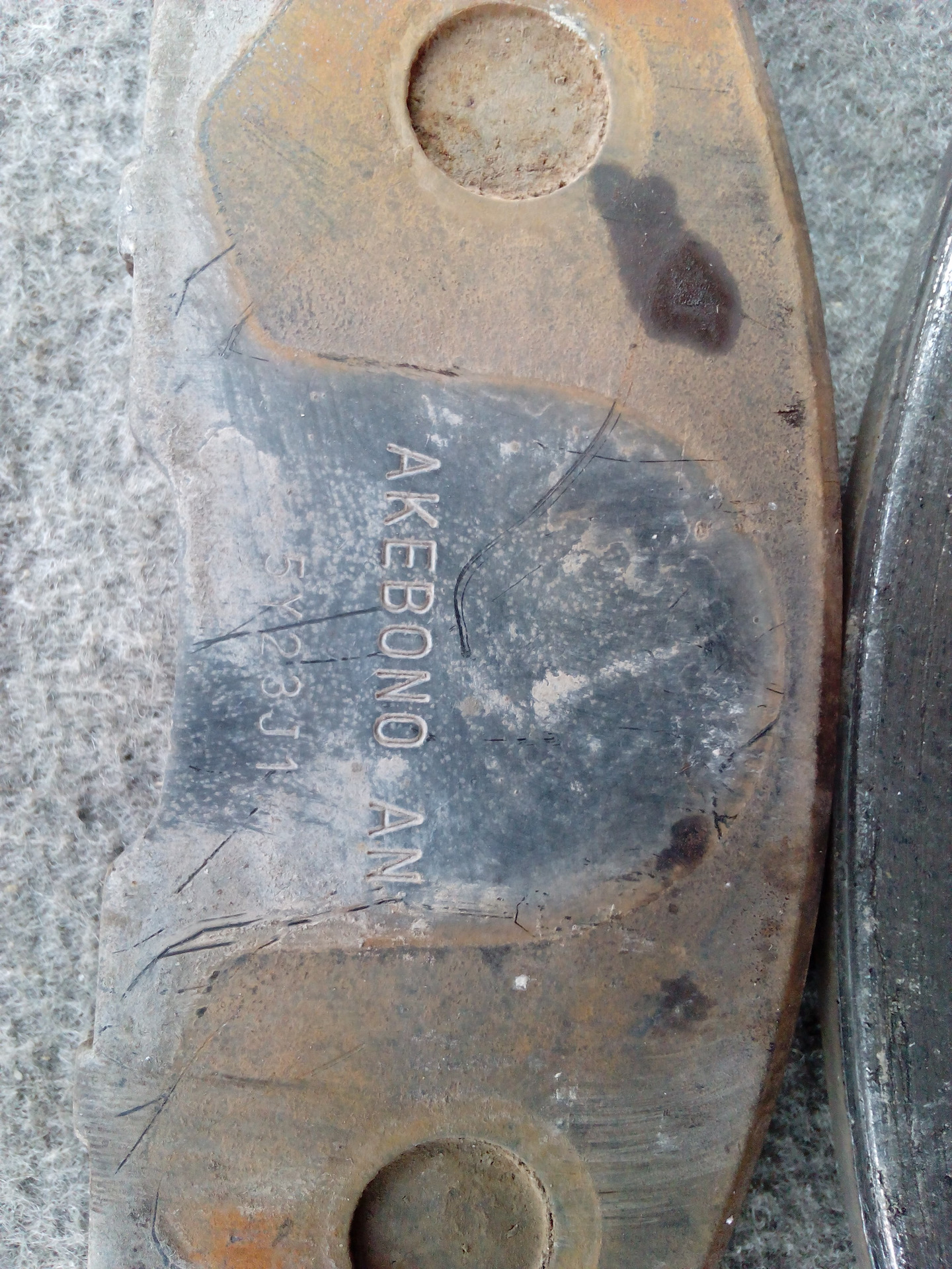 4.Колодки. — Nissan Avenir (2G), 2 л, 1999 года | своими руками | DRIVE2