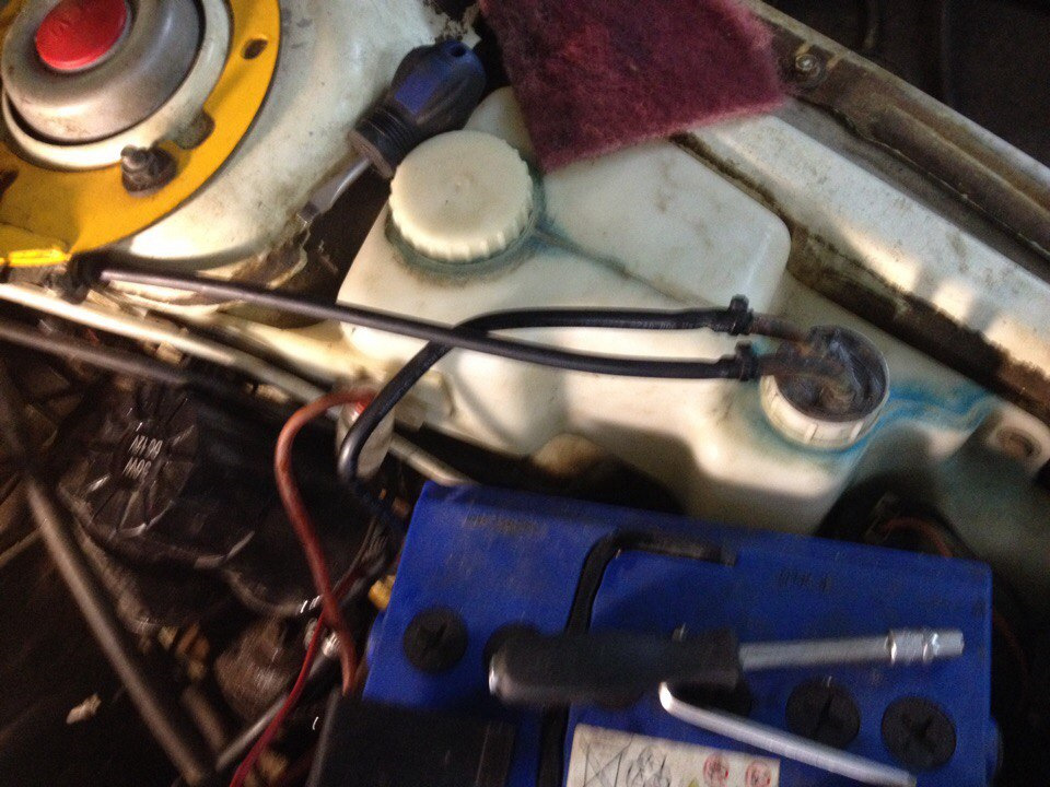 Замена термостата и не только — Lada 21102, 1,5 л, 1999 года | своими ...