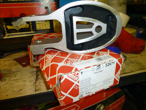 1434853 ПОДВЕСКА, ДВИГАТЕЛЬ Ford | Запчасти на DRIVE2