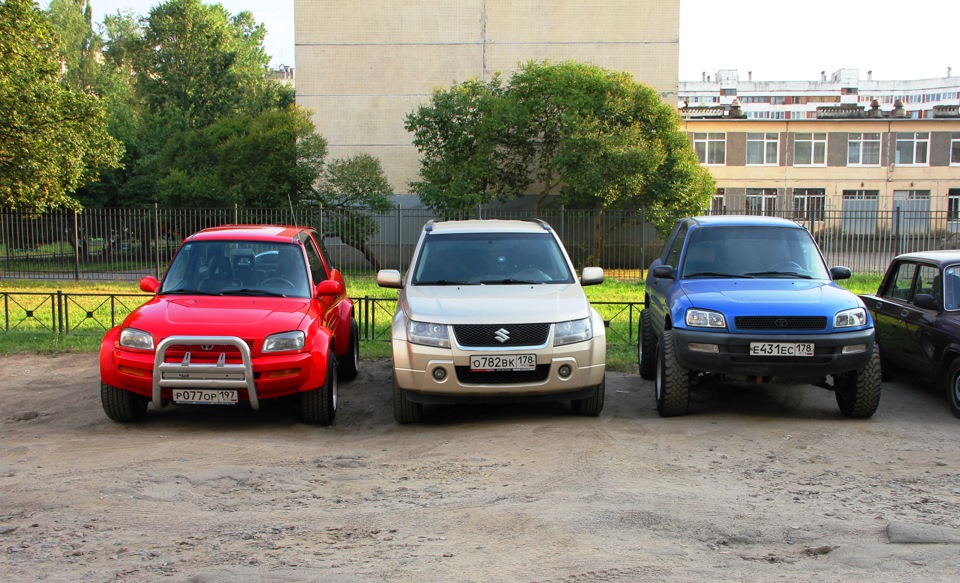91. Lifted vs. Slammed, Challenger vs. Classic — Toyota RAV4 (I), 2 л ...