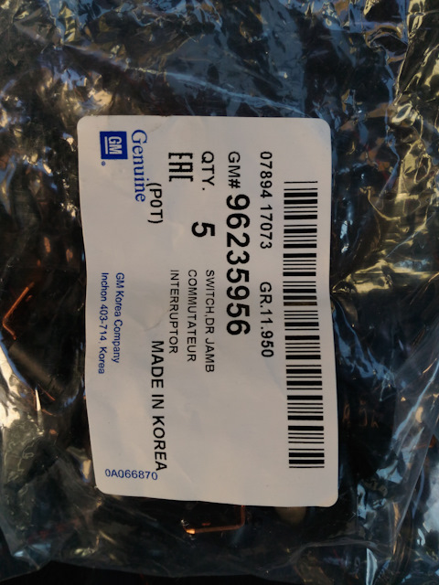 96235956 Концевой выключатель двери / Chevrolet 97~ GM | Запчасти на DRIVE2