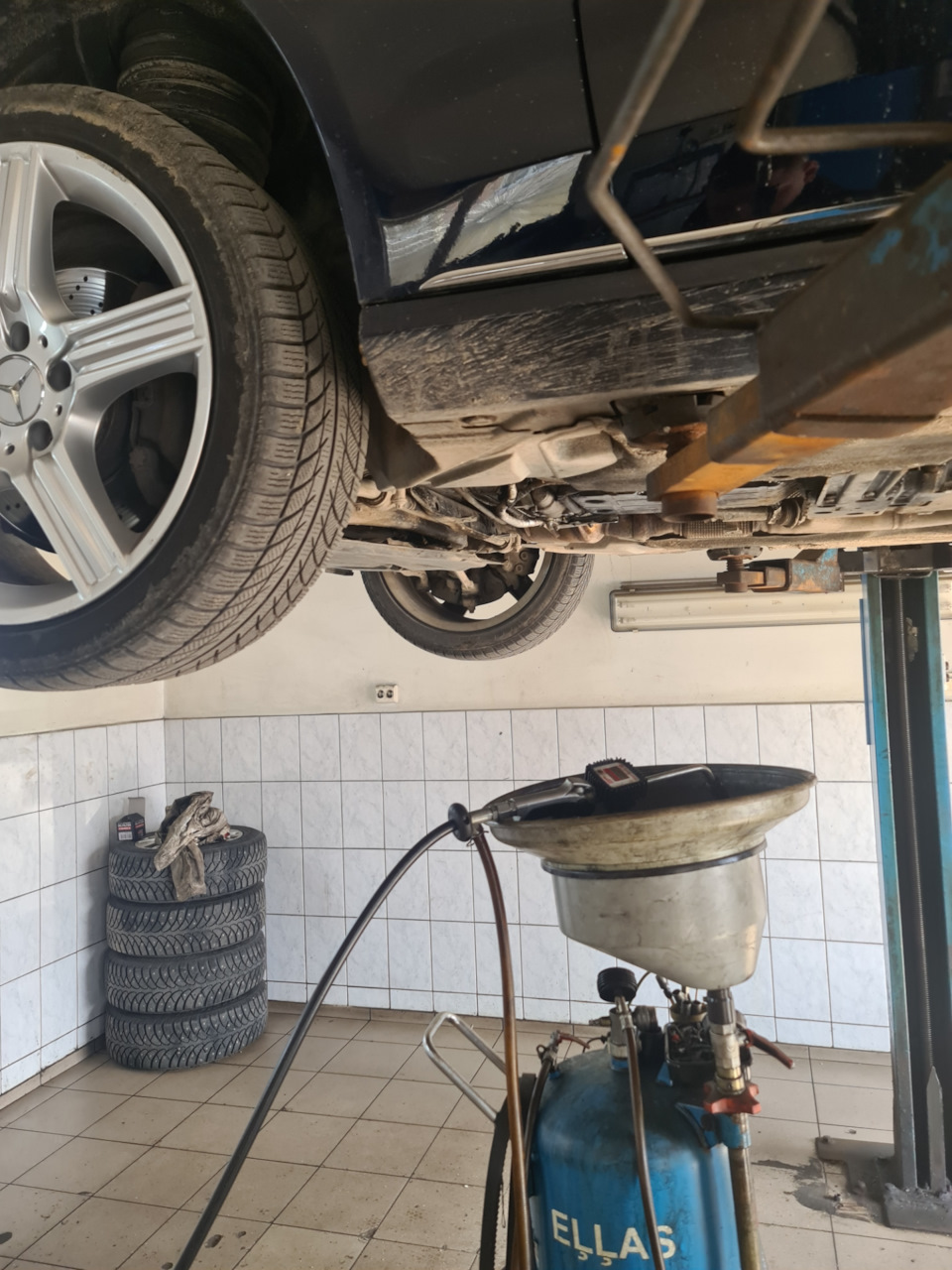 Замена масла в коробке 722.966 NR 2 — Mercedes-Benz E-Class (W212), 3 л ...