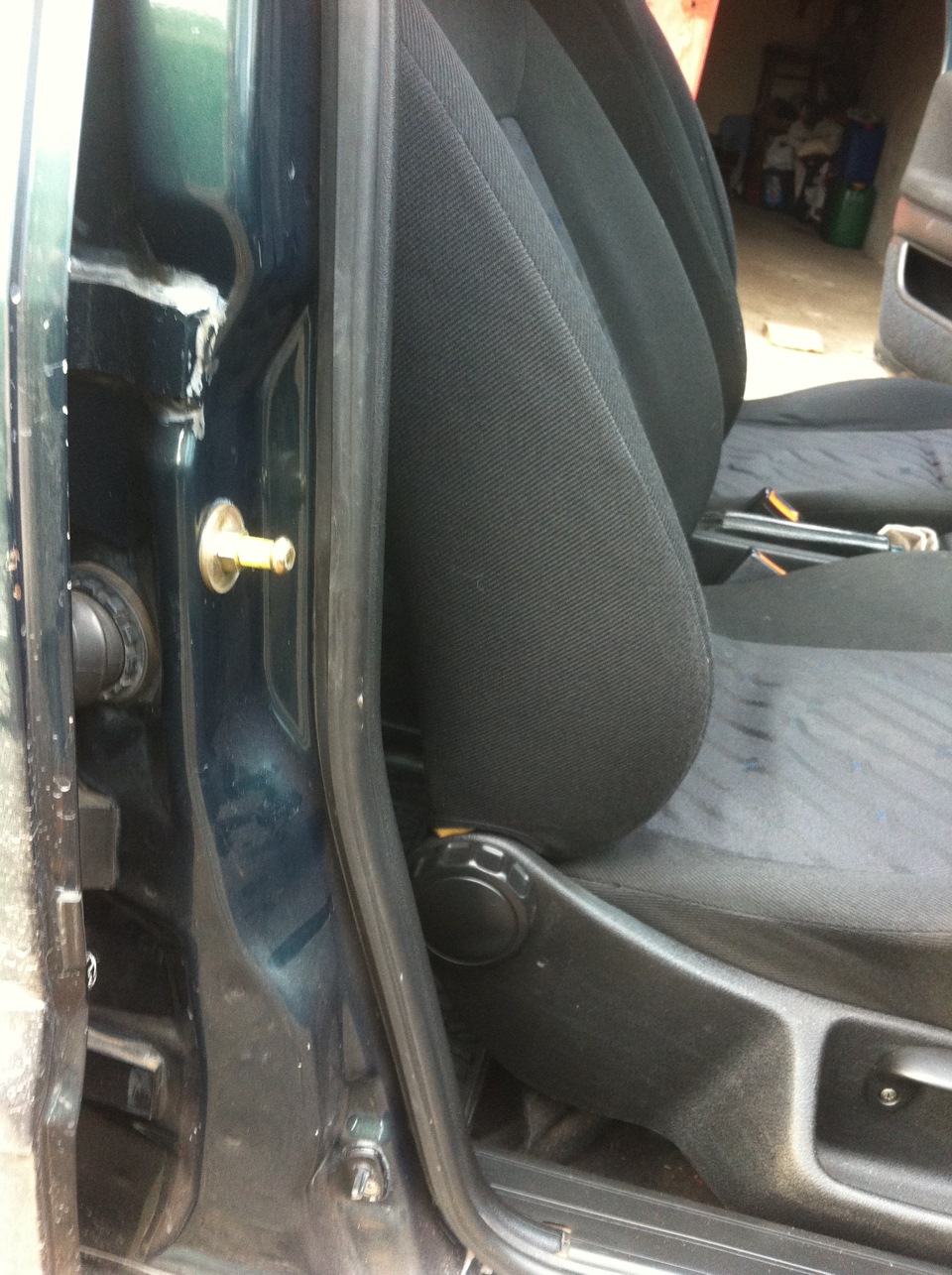 Стопорные болты — Volkswagen Passat Variant (B4), 1,9 л, 1996 года ...