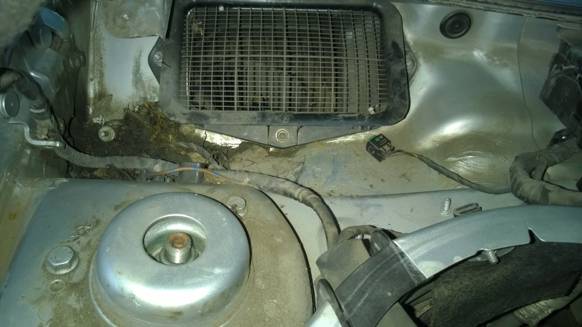 Замена сенсора G238 (Air Quality Sensor) — Volkswagen Passat B6, 1,8 л ...