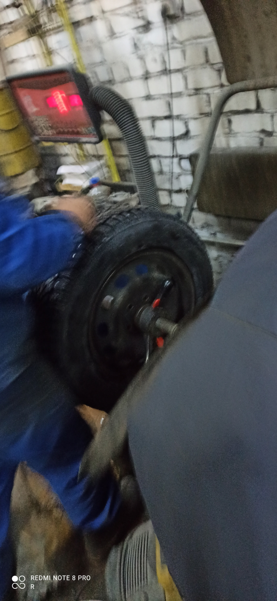 Переобувка — Ford Focus II Hatchback, 1,8 л, 2006 года | колёсные диски | DRIVE2