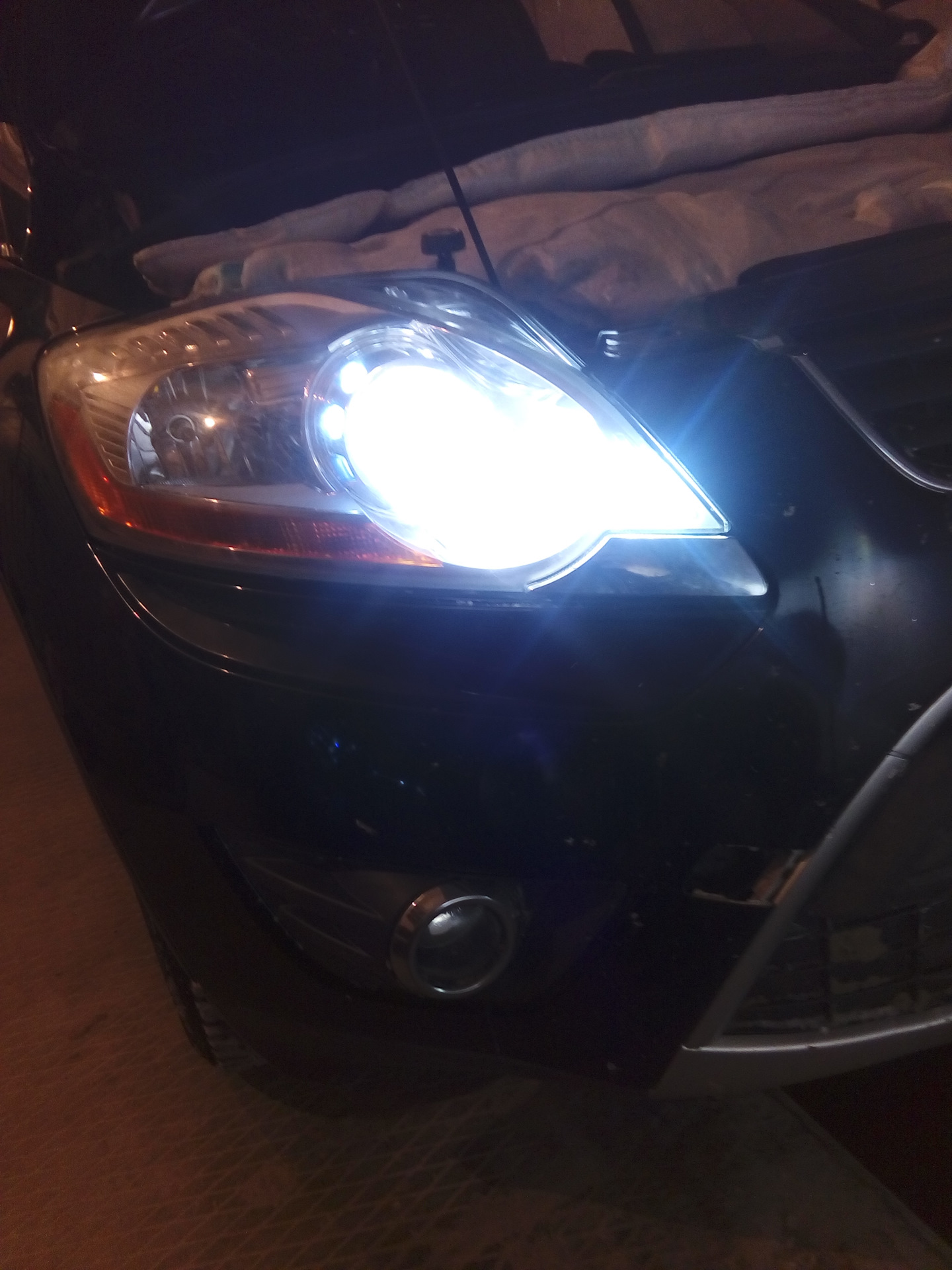 Замена габаритов — Ford Kuga (1G), 2 л, 2011 года | тюнинг | DRIVE2