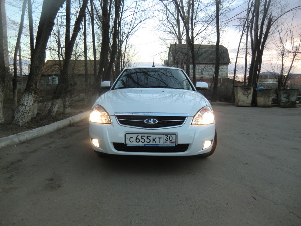 Серебристая полоска в цвет сабли) — Lada Приора хэтчбек, 1,6 л, 2013 ...