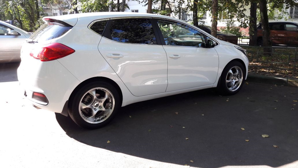 задний дворник bosch на Ceed — KIA Ceed (2G), 1,6 л, 2013 года ...