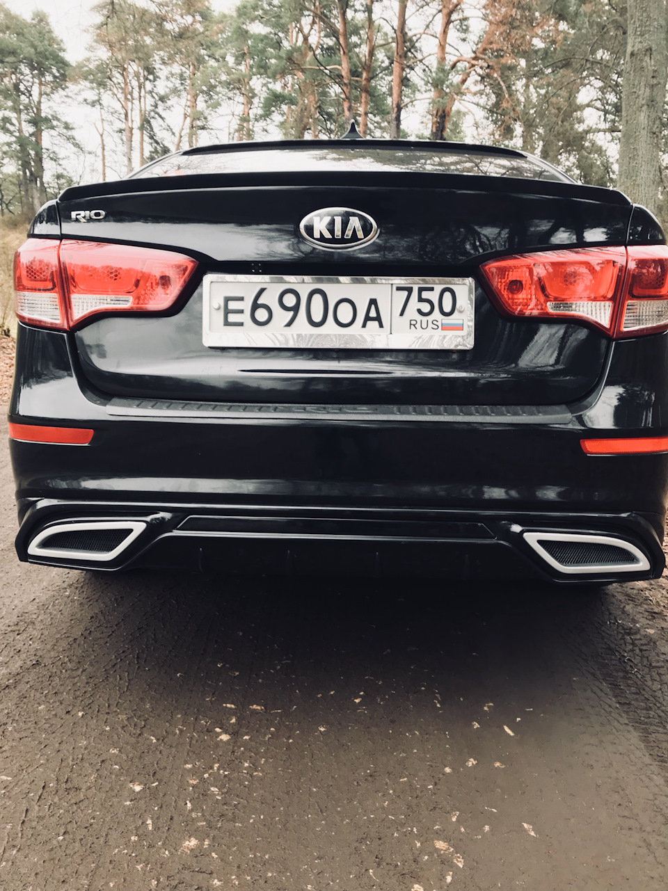 Диффузор в задний бампер 👍 — KIA Rio (3G), 1,6 л., 2016 года | тюнинг ...