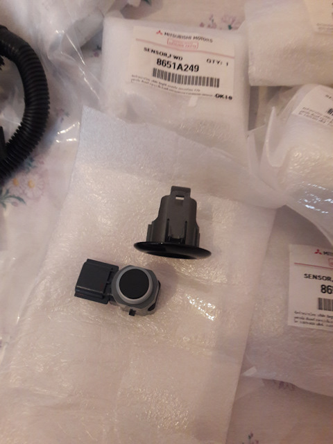 8651A249 Датчик парковки передний Mitsubishi | Запчасти на DRIVE2