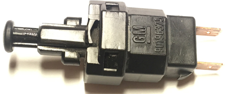 90196375 выключатель стоп сигнала GM | Запчасти на DRIVE2