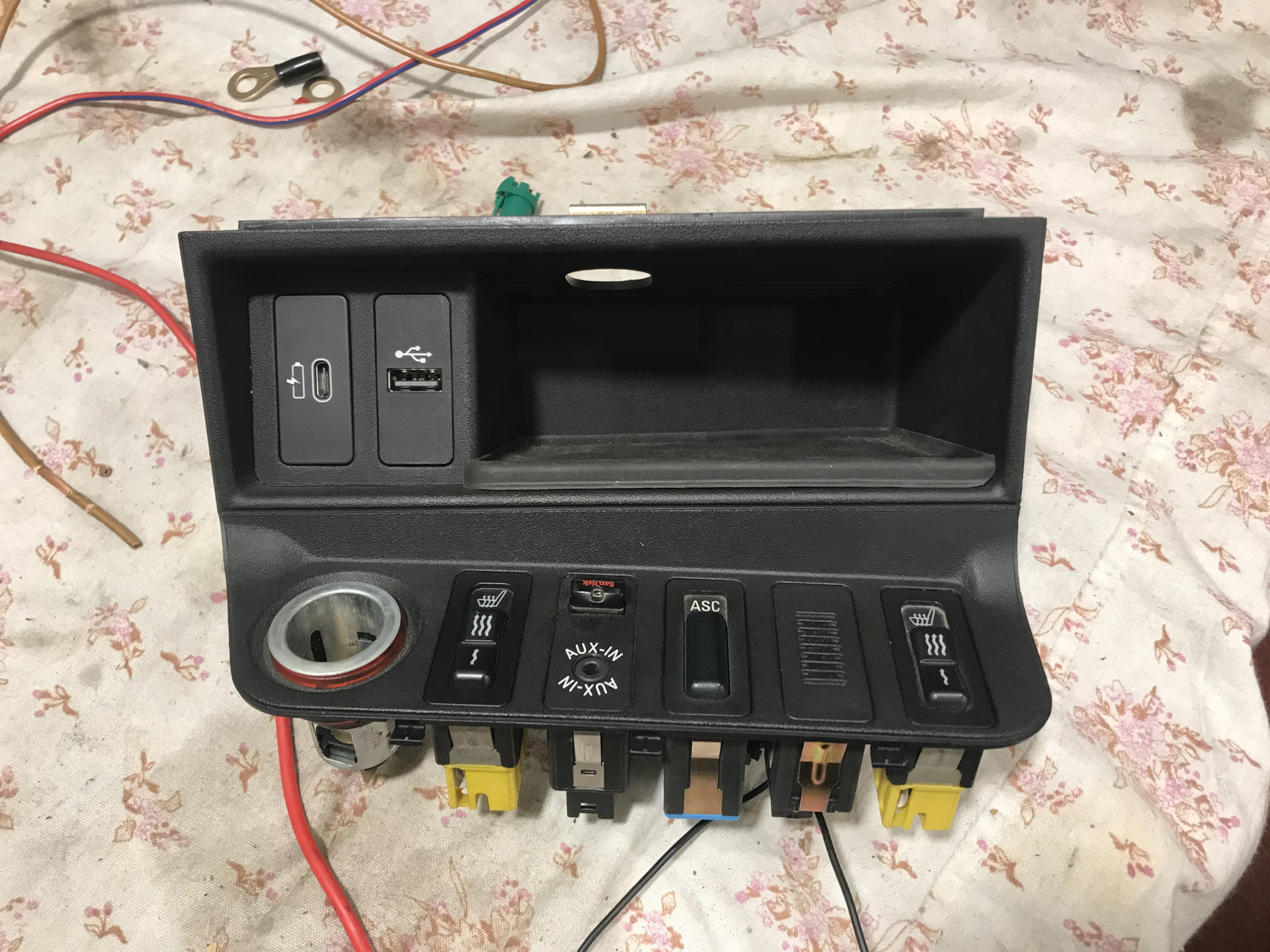 Usb-C и usb-A 🍏 — BMW 3 series Coupe (E36), 2,8 л, 1996 года | тюнинг ...