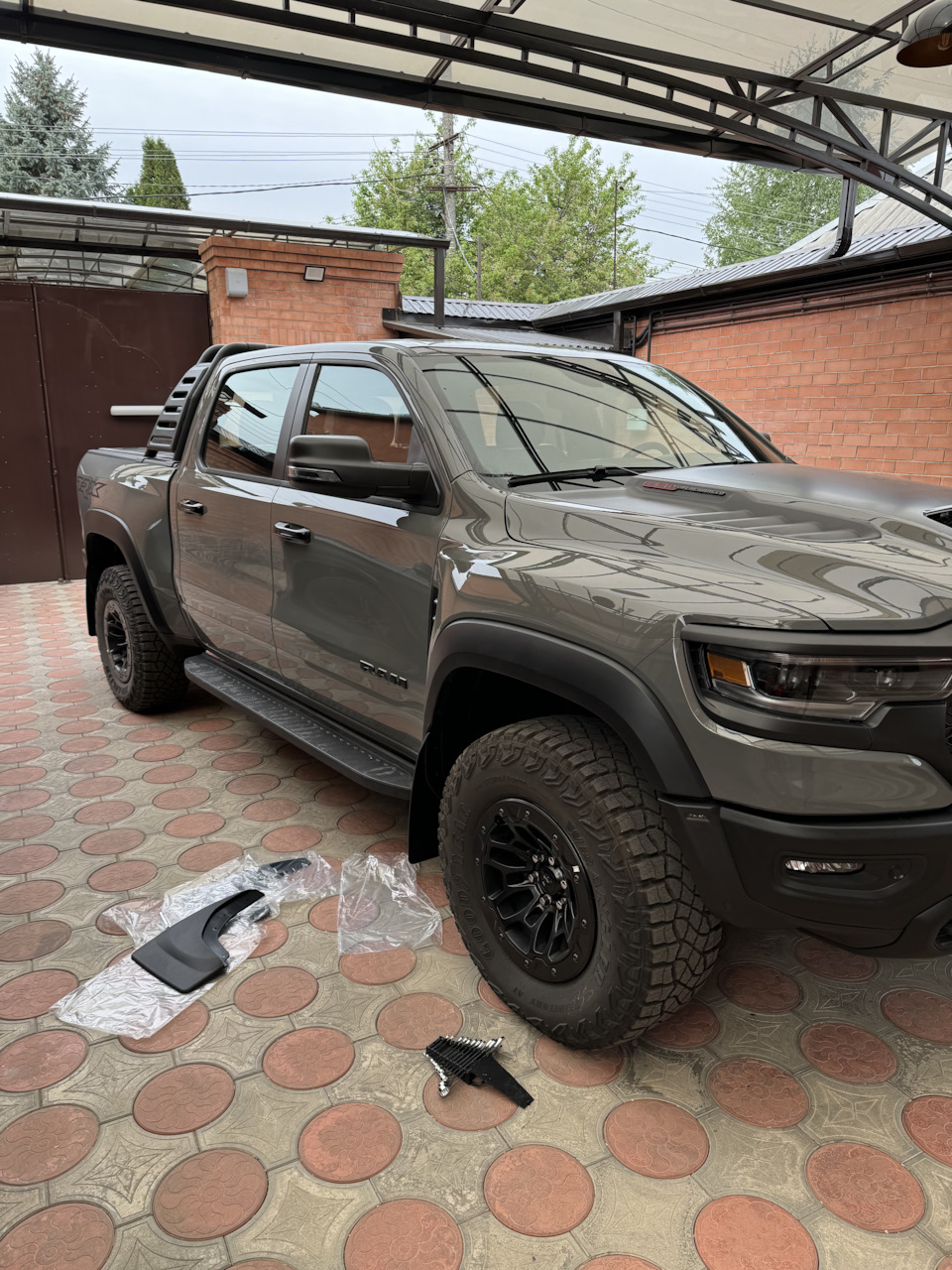 Брызговики — RAM RAM (5G), 6,2 л, 2023 года | просто так | DRIVE2