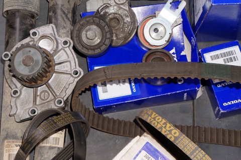 31330870 Поликлиновый ремень. Число ручьев 5 Volvo | Запчасти на DRIVE2