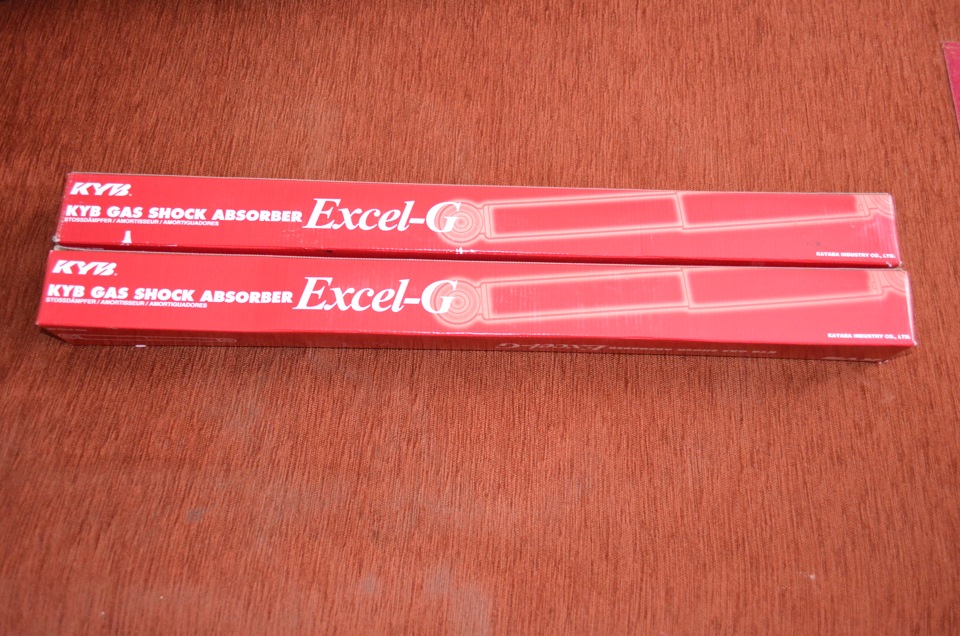 Замена задних аммо KYB 344274 и верхних рычагов. — Honda Odyssey (2G ...