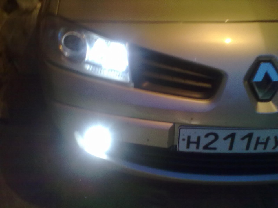LED-огни в габарит — Renault Megane II, 1,6 л, 2007 года | аксессуары ...