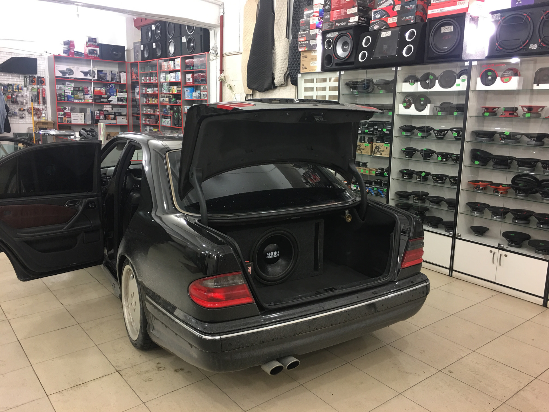 Установка музыки — Mercedes-Benz E 55 AMG (W210), 5,5 л, 2000 года | автозвук | DRIVE2