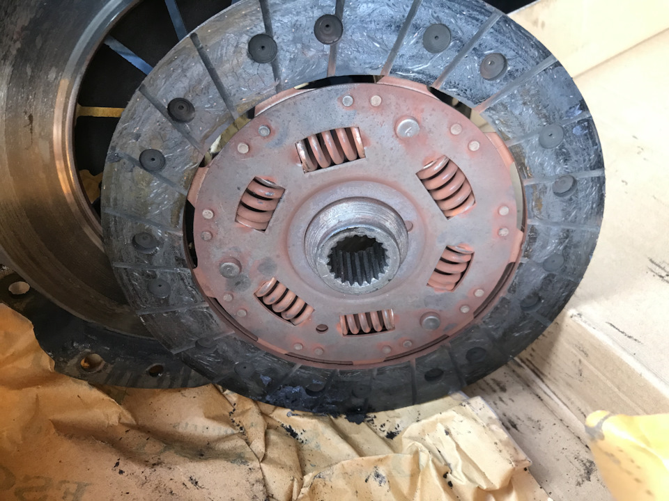 Замена сальника и сцепления . — ЗАЗ Sens, 1,3 л, 2014 года | плановое ...