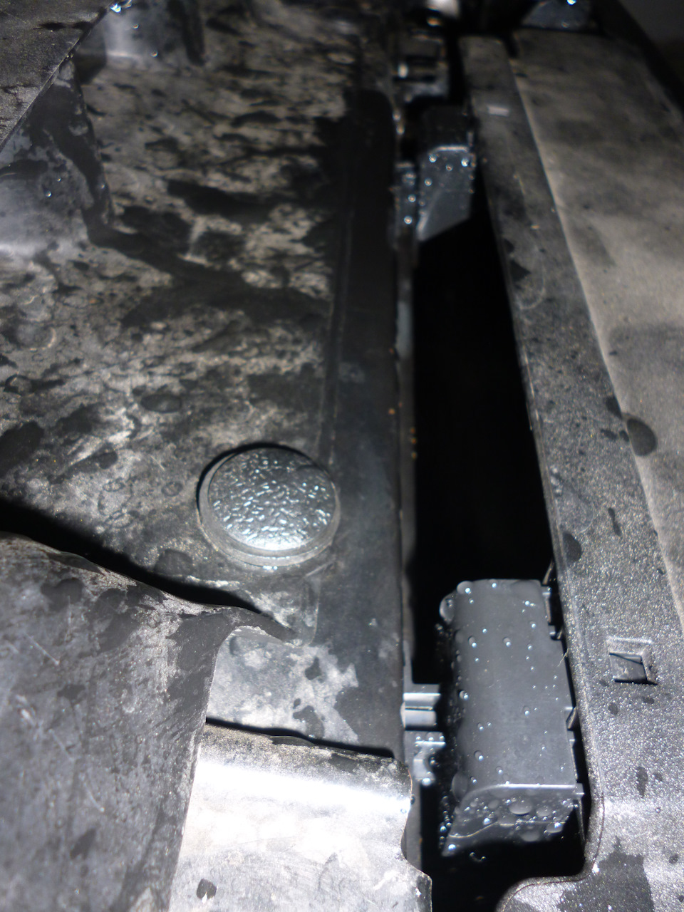 Клипсы решетки радиатора 91165AG140 и капота 90814FC001 — Subaru Legacy ...