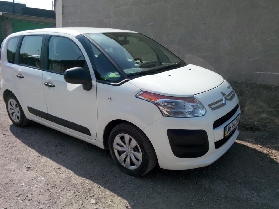 Надоел аквариум . Затонировался — Citroen C3 Picasso, 1,4 л, 2013 года | тюнинг | DRIVE2