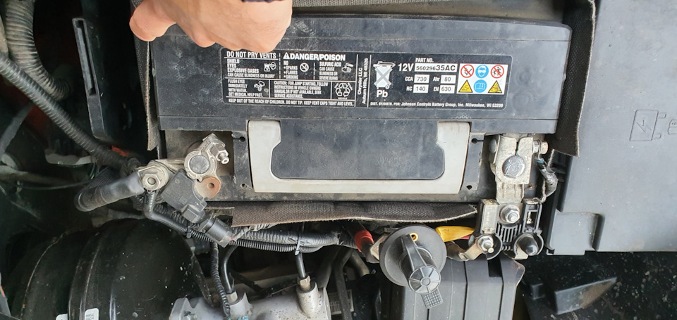 Двойная замена аккума и куда бы воткнуть второй? — Dodge Ram, 5,7 л ...